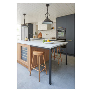 Project Wandsworth Common - Beach Style - Kitchen - London - by Cor ...