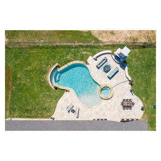 Bowie Infinity Pool - Traditional - Pool - Dallas - by Sunfish Pools ...