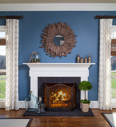 Traditional blue paint color for historic living room quandary