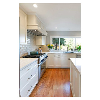 L-Shaped White Traditional Kitchen Remodel - Traditional - Kitchen ...