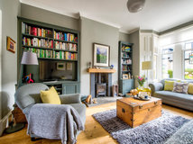 9 Living Room Features Pros Always Recommend | Houzz UK