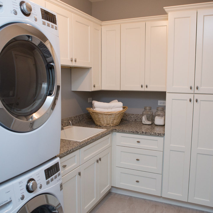 75 Beautiful Small L-shaped Laundry Room Ideas & Designs - July 2024 ...