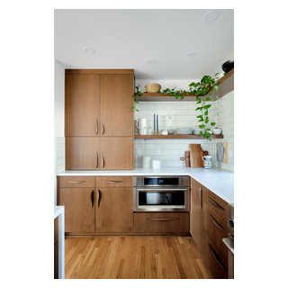 MID-CENTURY MODERN KITCHEN - Midcentury - Kitchen - Portland - by Molly ...