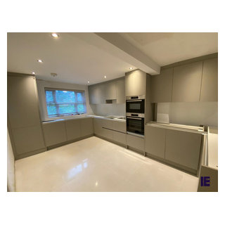 Handleless Profile Kitchen in Pebbel Grey Finish | Ealing | Inspired ...