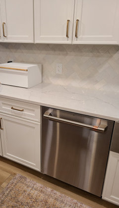 What countertop for SW Alabaster cabinets?