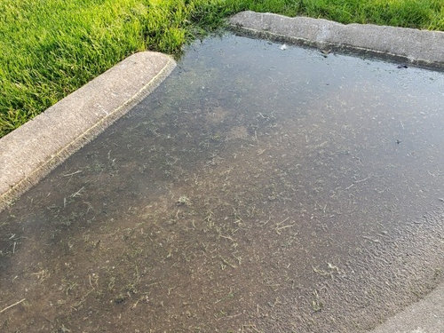 How to remove excess water from driveway