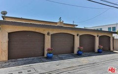 "Snout" Houses --- It's amazing what Houzz teaches you!