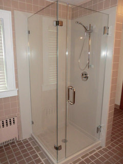 Should I miter the glass corner of a frameless shower??? HELP