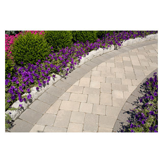 EP Henry Walkway and Driveway with Beautiful Landscaping - Modern ...