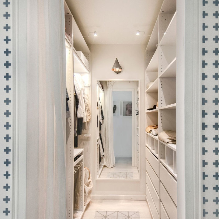 75 Beautiful Small Walk-in Wardrobe Ideas & Designs - June 2025 | Houzz AU