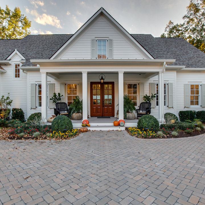 75 Traditional Exterior Home Ideas You'll Love - April, 2026 | Houzz