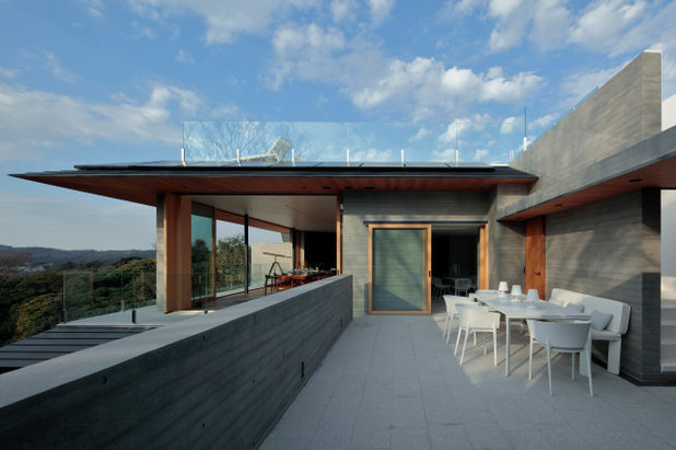 Peaceful Japanese Home With Stunning Views of Mount Fuji