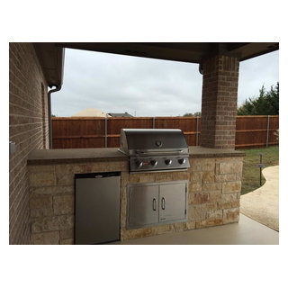 Parade of Homes - Traditional - Patio - Austin - by JLS Custom Homes ...