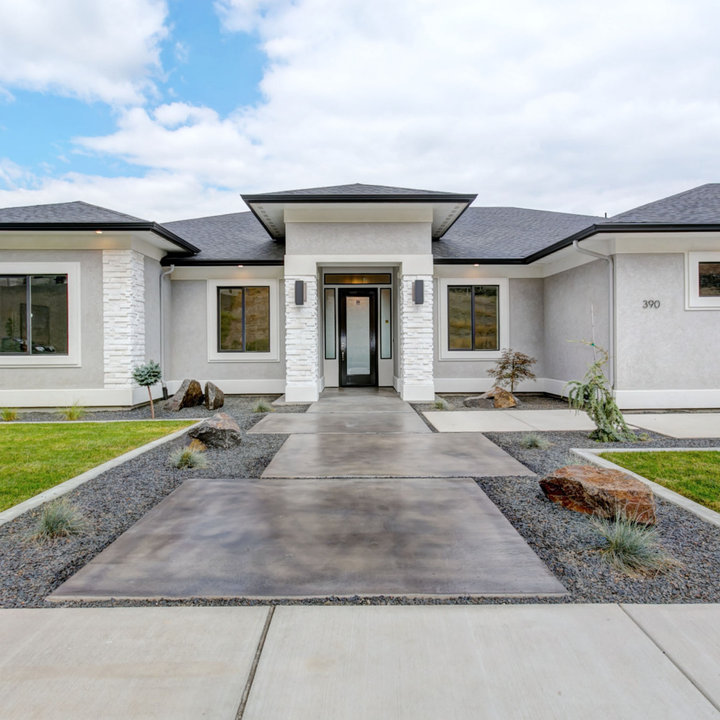 75 Beautiful Exterior with a Hip Roof Ideas & Designs - January 2025 ...