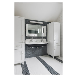 Bathroom - Farmhouse - Bathroom - Grand Rapids - by Beth Howley Creative LLC | Houzz