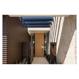 Entry - Modern - Entry - Los Angeles - by Laura Brophy Interiors | Houzz