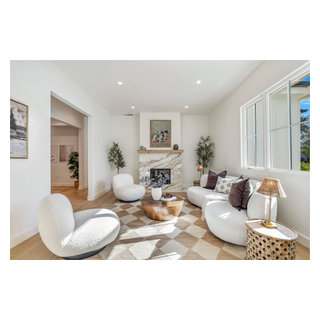 Dunfield Ave. - Beach Style - Living Room - Los Angeles - by Rafael ...