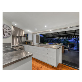 renovation of a cottage at New Farm - Traditional - Kitchen - Brisbane ...