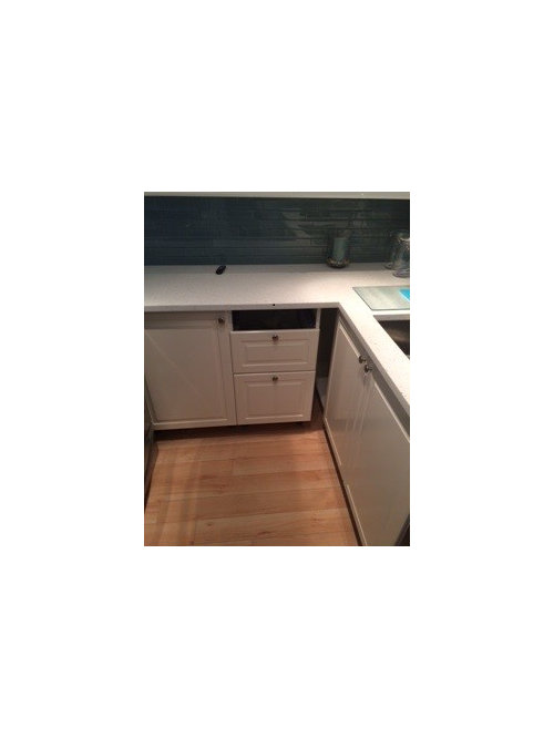 Large void space between sink and cabinet | Houzz Forum