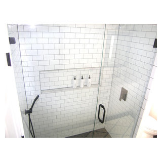Barrow Guest Bath - Traditional - Bathroom - Tampa - by Schoeman ...