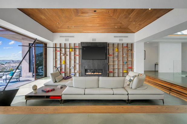 12 Living and Family Rooms With Beautiful Built-Ins
