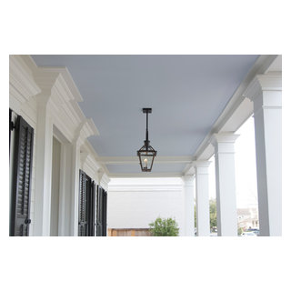 10 - Southern Inspired Blue Front Porch Ceiling - Clásico - Porche ...