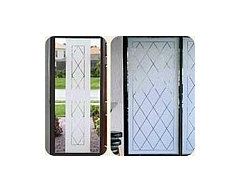 Side windows beside front door!