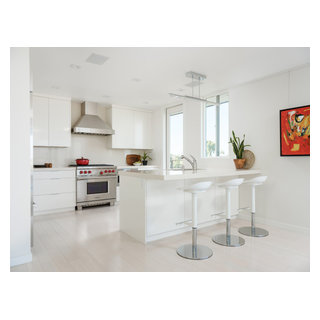 Ultra Modern Marvel - Modern - Kitchen - Nashville - by HammerCraft | Houzz