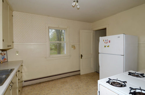 Small kitchen with 2 short walls!