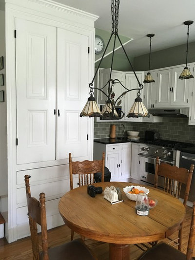 Kitchen Update Befitting an 1880s Federal-Style House