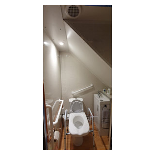 Mr and Mrs Greenwood - Traditional - Powder Room - Sussex - by Adrian ...