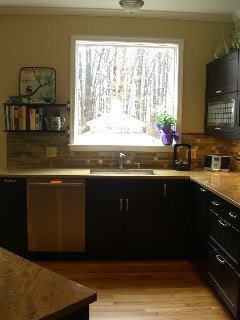 Sinks not centered under a window? | Houzz Forum