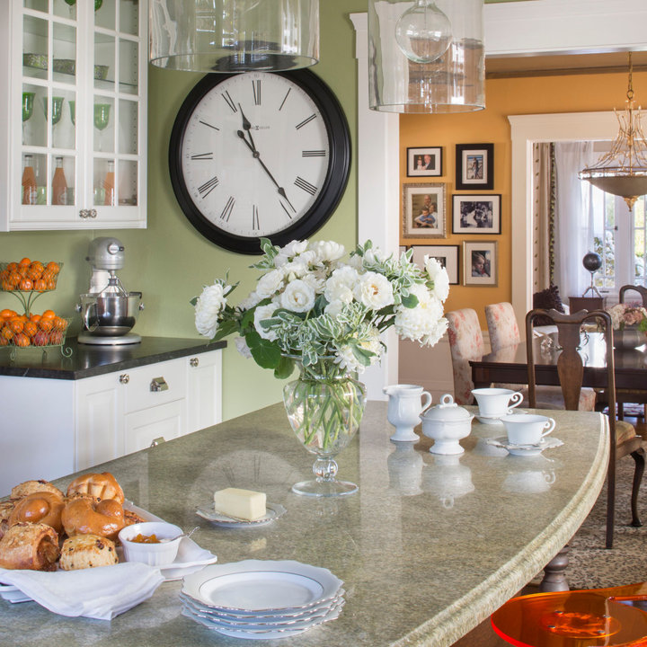 75 Beautiful Kitchen with Green Benchtop Ideas & Designs - January 2023 ...