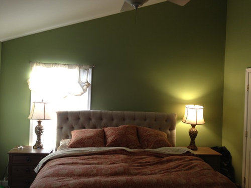 Bed in front of off-center window with sloped ceiling | Houzz Forum