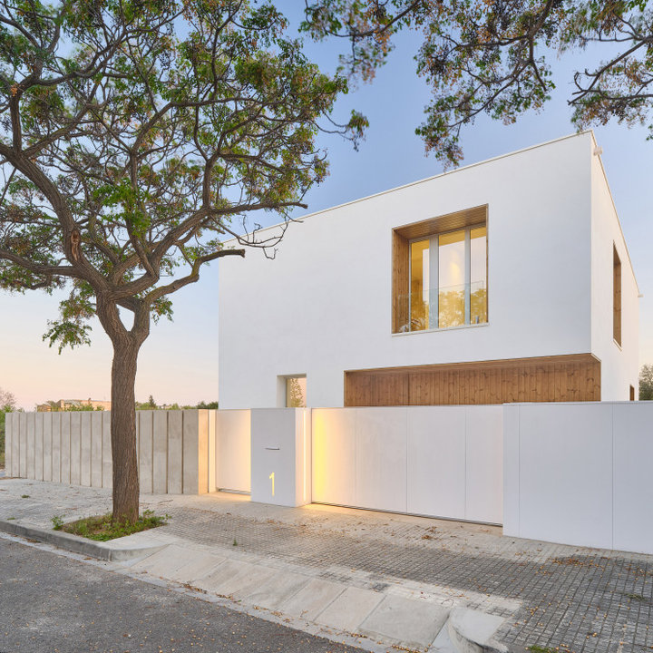 75 Beautiful Exterior with a White Roof Ideas & Designs - May 2026 ...