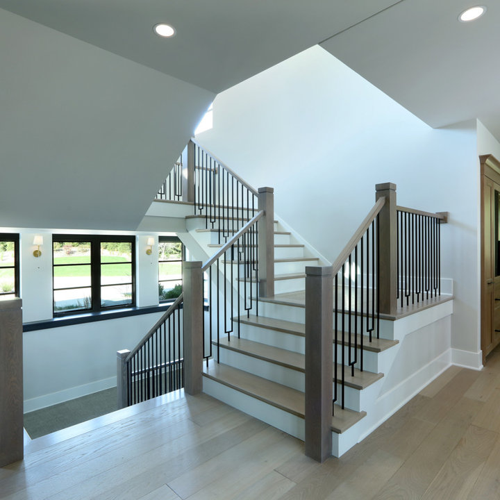 75 Beautiful L-shaped Staircase Ideas & Designs - July 2025 | Houzz AU