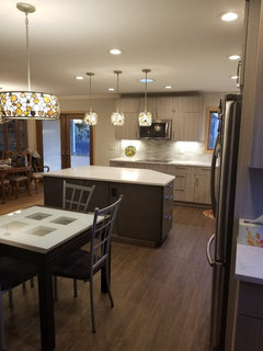 Does my 25 ft x 13.3 ft kitchen have room for an island?