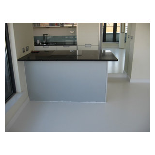 London Penthouse gets White Seamless Polyurethane Poured Resin Flooring ...