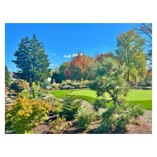 Botanical Garden as Perimeter for Side Yard Putting Green ...