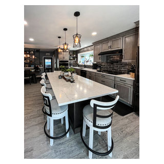 Neutral Monochromatic Gray Kitchen with Tiled Backsplash - Transitional ...