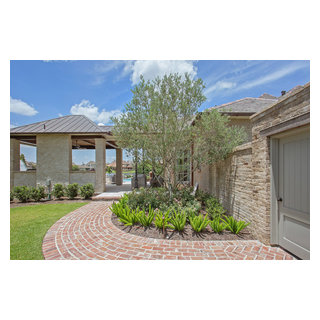 Bocage Lakes - Transitional - New Orleans - by Angelo's Landscape Group ...