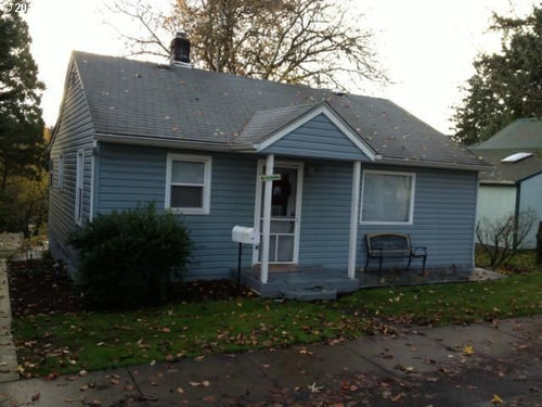 Landscaping advice for house close to the road