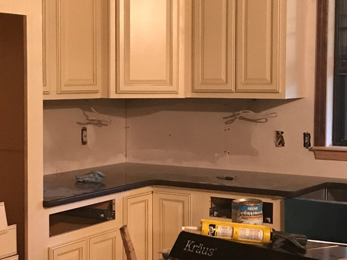 Wall Color low/poor lighting in Kitchen