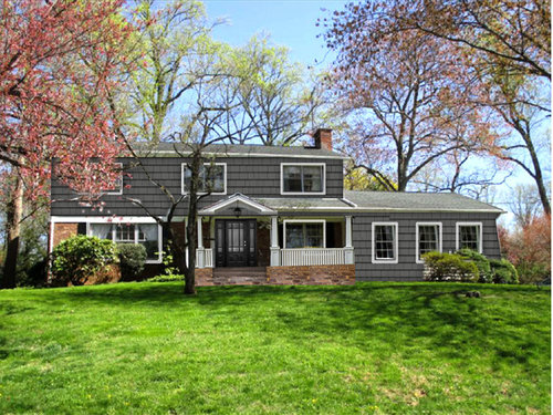 Facade update on a 1960's Colonial | Houzz Forum