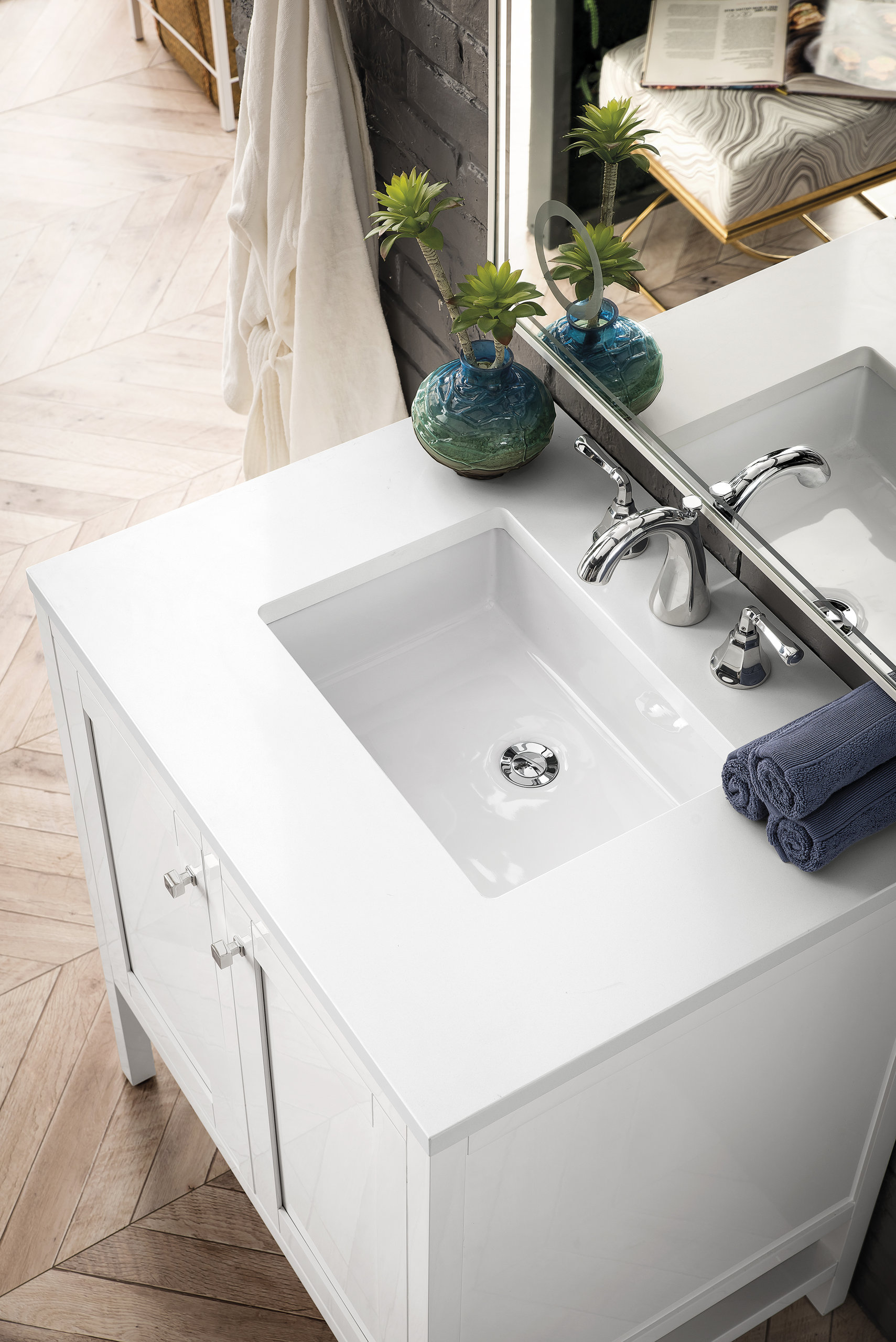 Addison 30" Vanity, With Doors, Glossy White, Classic White Quartz Top ...