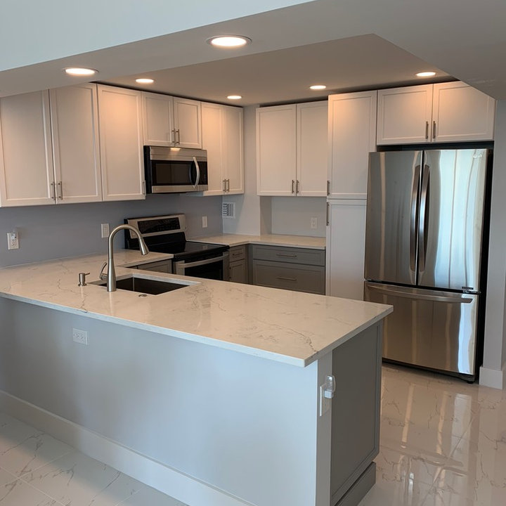 Condo Kitchens - Photos & Ideas | Houzz