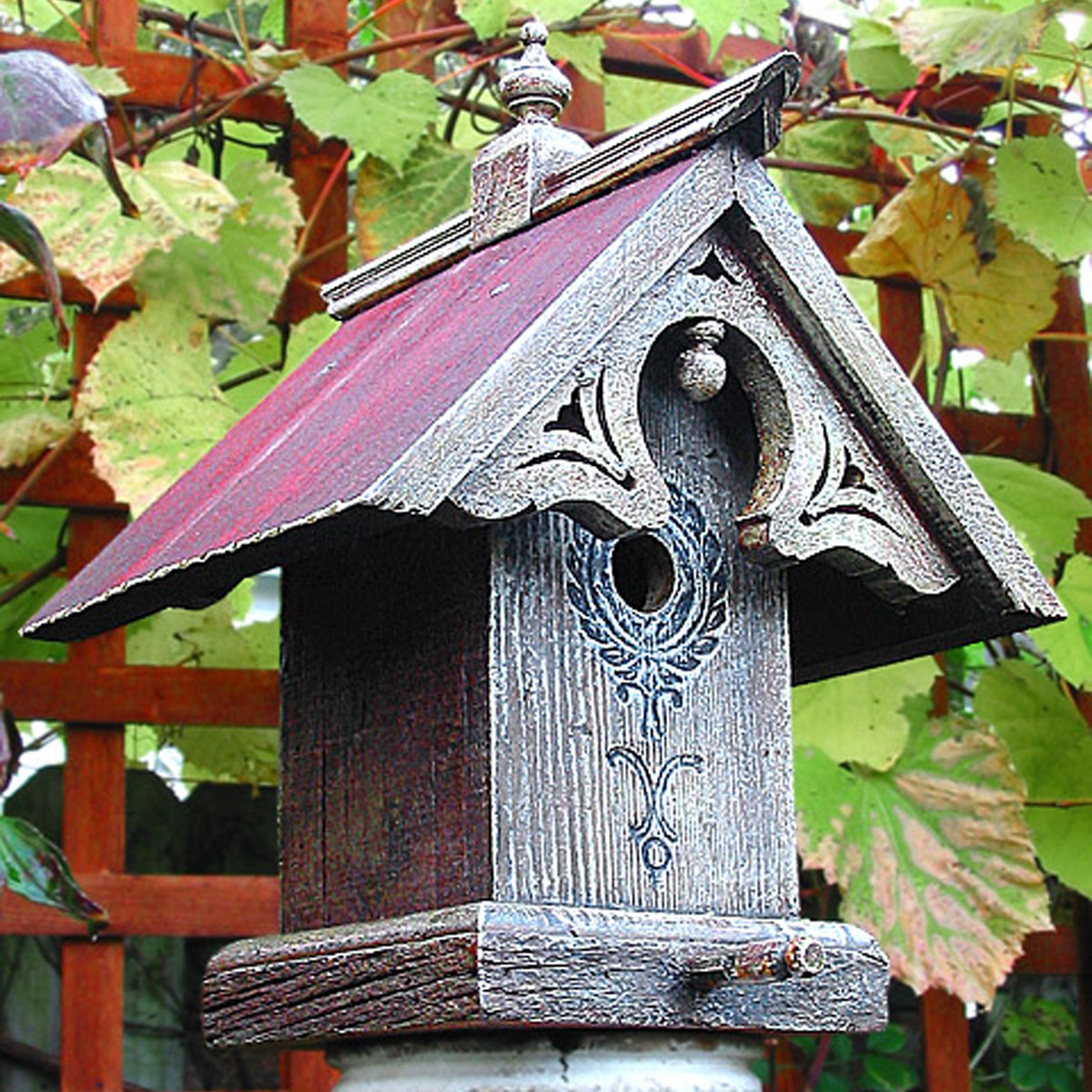 Queen Anne Birdhouse - Traditional - Birdhouses - by Barns Into ...