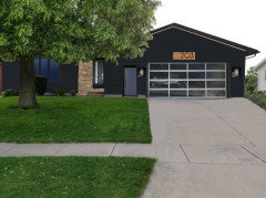 Curb appeal for plain snout house | Houzz Forum