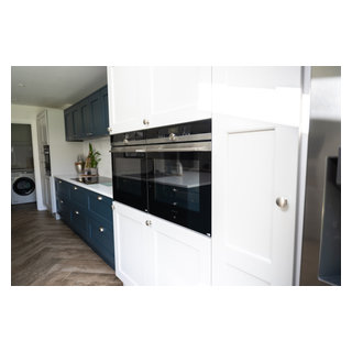 Modern and Inviting Shaker Kitchen - Modern - Kitchen - Hampshire - by ...