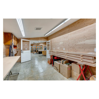 Bellevue Garage and Workshop - Midcentury - Garage - Seattle - by ...